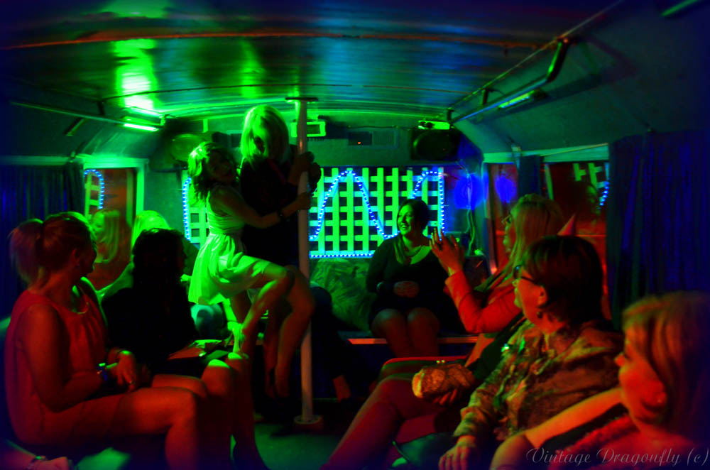The Hobart Fun Bus :: Parties, Tours and Uni Nights :: Fun Bus Image ...